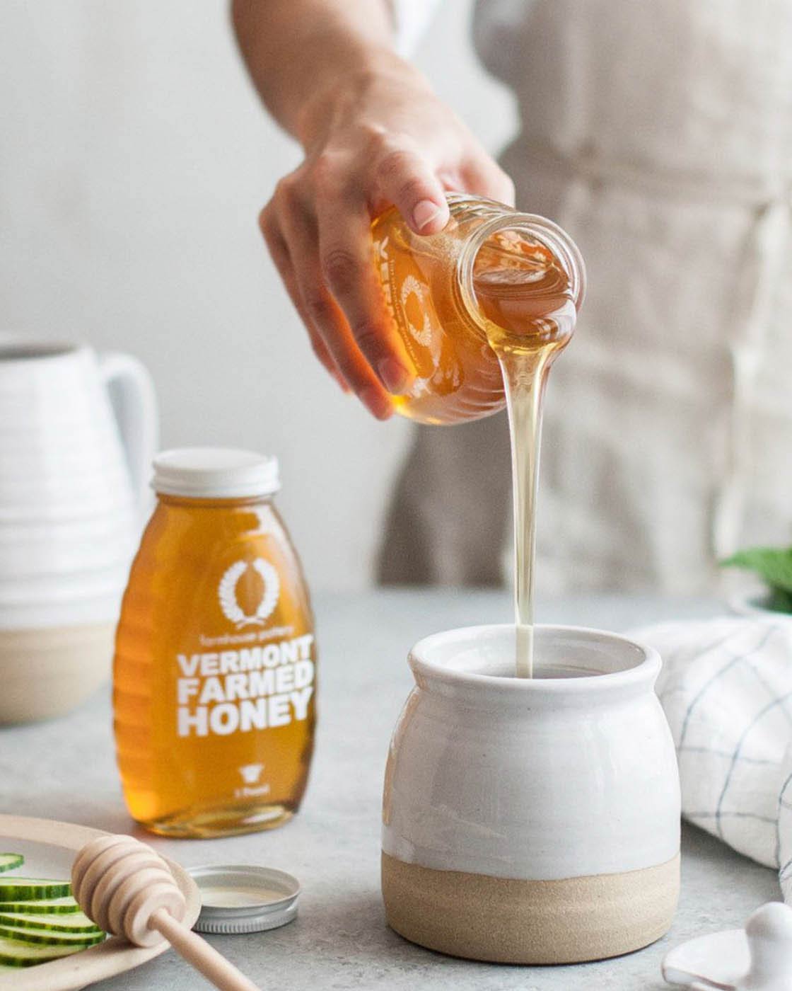 Farmhouse Pottery - Honey & Beehive Honey Pot Gift Set